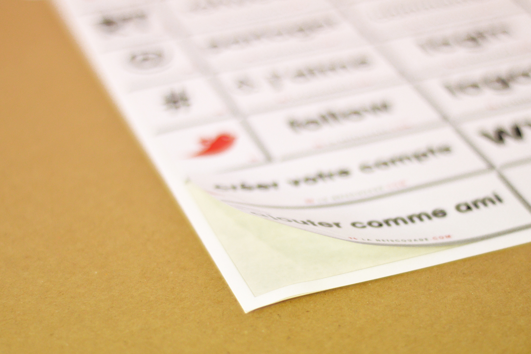 Impression de planches de stickers avec plusieurs visuels prédécoupés ...