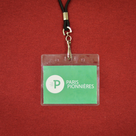 Impression de badges épingle ou badges avec cordon